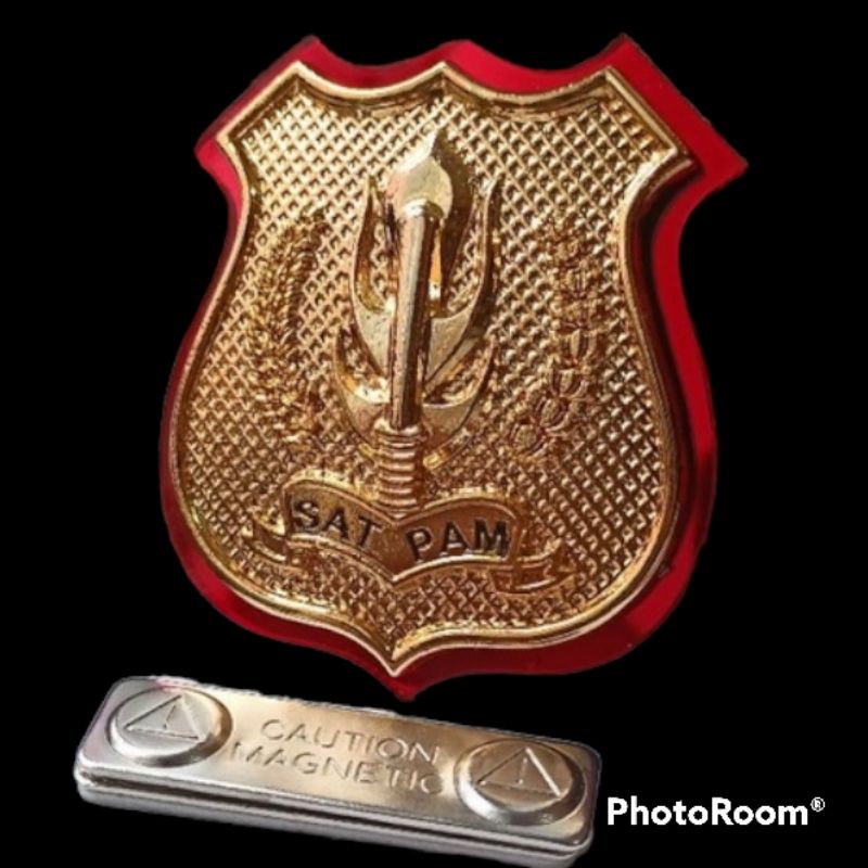 Jual kewenangan satpam besar cor GOLD lapis mika kancing magnit ...