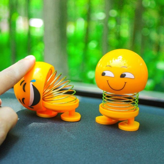 Jual Emoticon Doll Shaking Pajangan Dashbord Mobil Boneka Emoji SSS ...