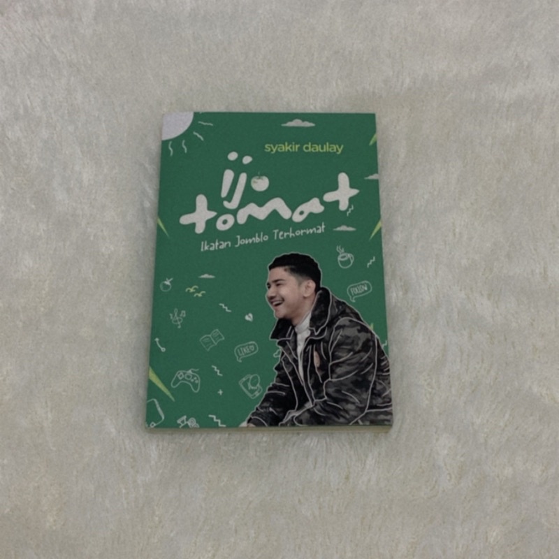 Jual Buku Ijo Tomat Syakir Daulay (preloved) | Shopee Indonesia