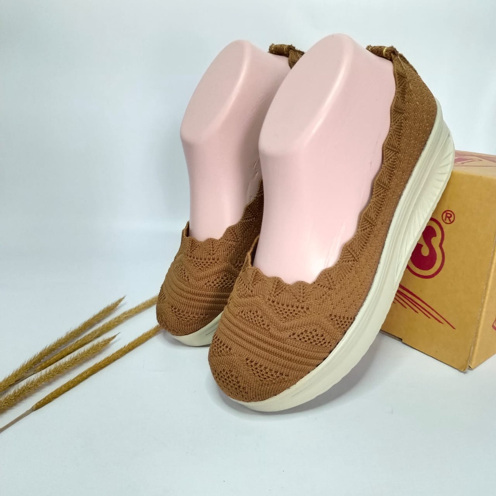 Jual Sepatu Rajut Wanita Ellzie / Slip On Rajut / Flatshoes Rajut ...