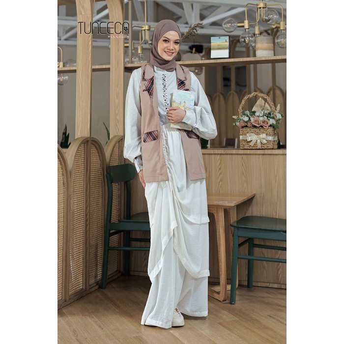 Jual TUNEECA DAILY OUTER Maeve - D-0422008 I Atasan Wanita Kasual ...