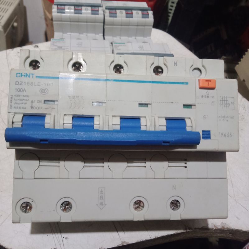 Jual elcb rccb rcbo chint dz158le 100a 4p+N | Shopee Indonesia