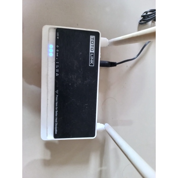 Jual Router Bekas N300rt Tanpa adaptor / plat hitam Mati/Nyala eror ...