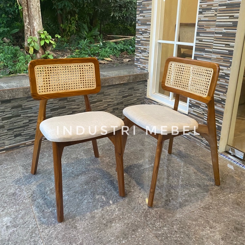 Jual Kursi Makan Jati Rotan Retro Scandinavian - Kursi Cafe Model TV Unik - Kursi Makan Resto ...