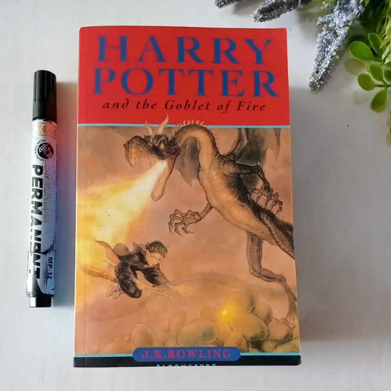 Jual novel harry potter and the goblet of fire JK Rowling prelove ...