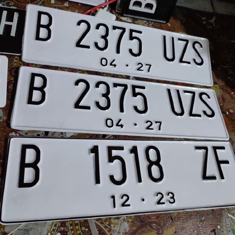 Jual plat nomor mobil putih standar baru plat lengkap plat kendaraan ...