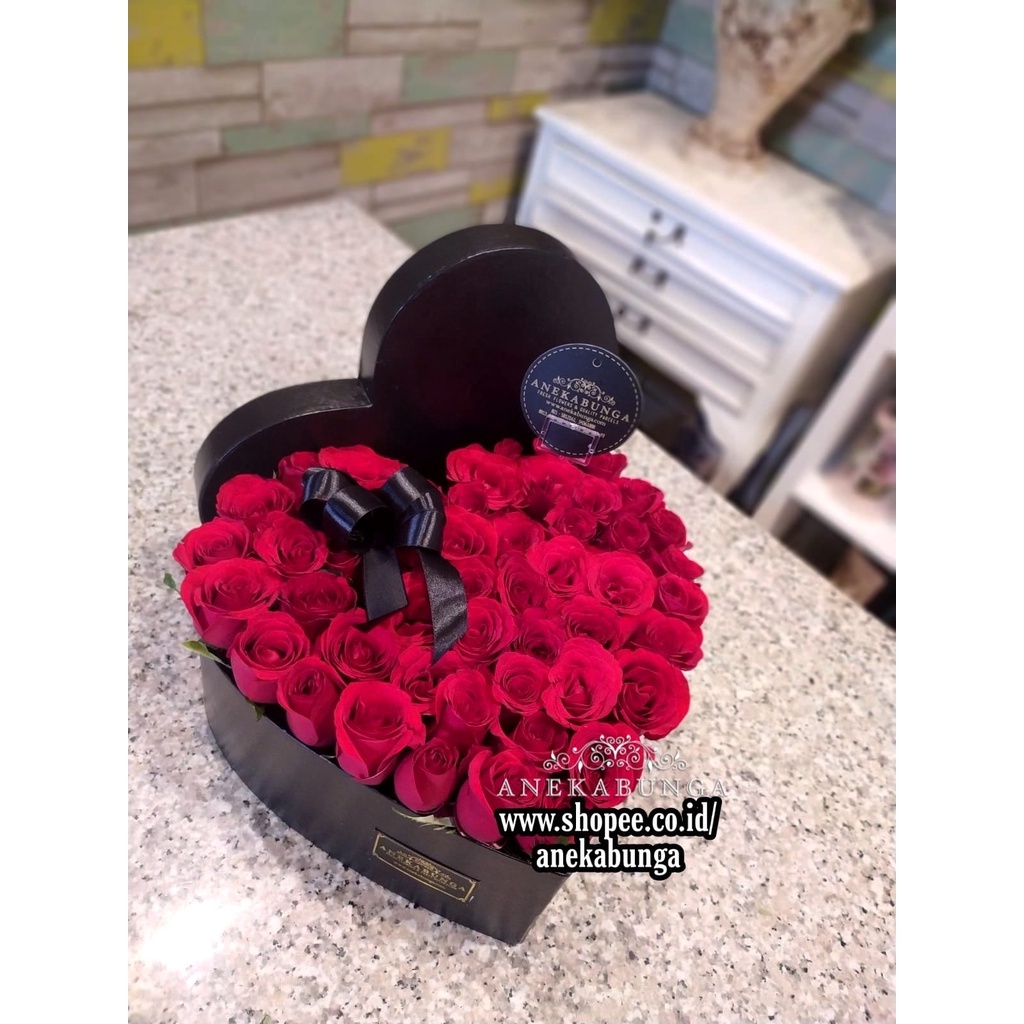Jual Fresh Flower Box Bunga Mawar Merah Segar Asli Hidup Kotak Hitam ...