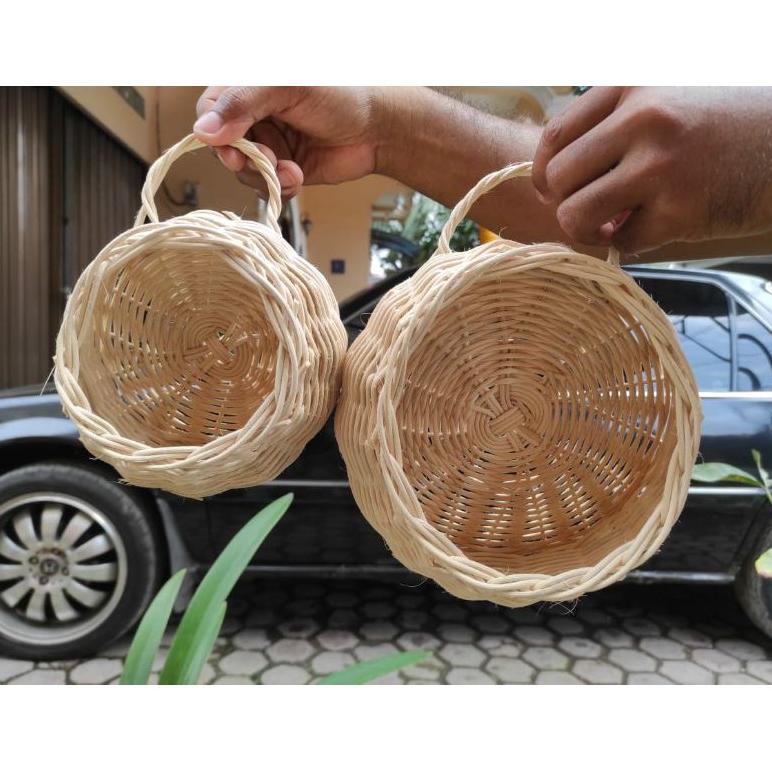 Jual vas rotan gantung / pot rotan natural / pot anyam / vas anyaman ...