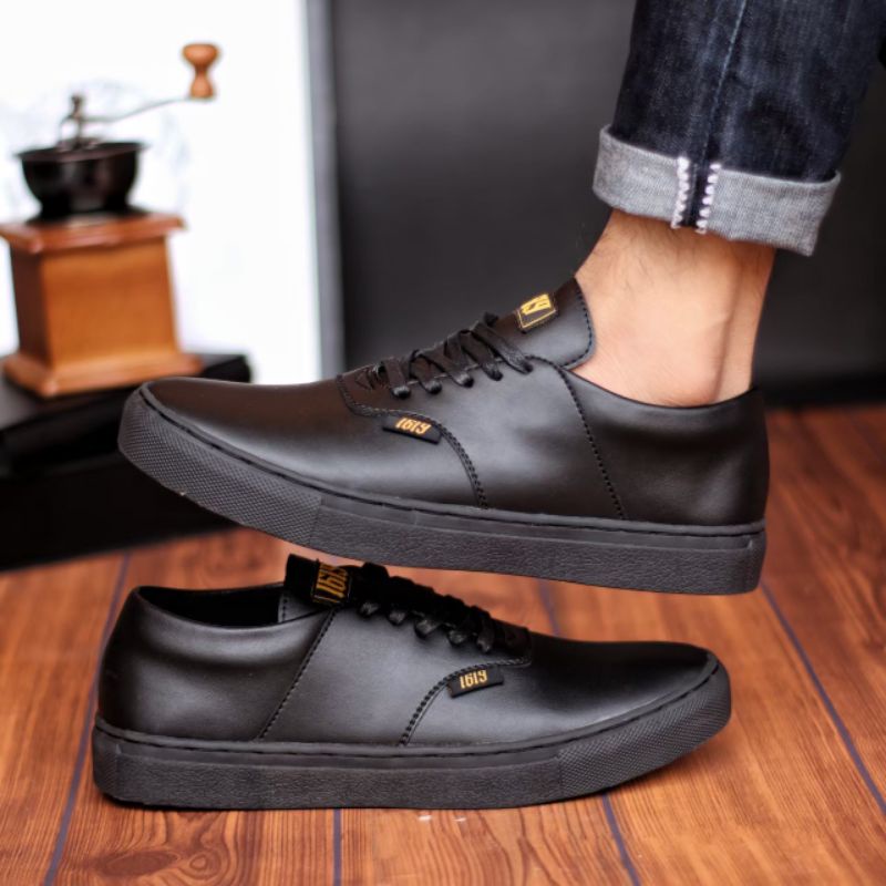 Jual SULTAN FOOTWEAR X AUTHENTIC Sepatu Kasual Sneakers Pria Black and Brown Original | Shopee ...