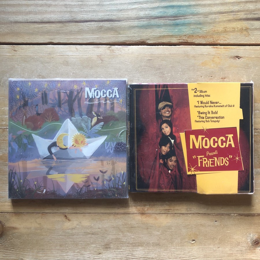 Jual Bundle 2 CD Lokal Mocca - Lima ( Deluxe ) + Friends ( Baru dan ...