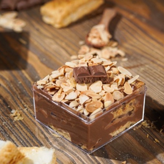 Jual MILK CHOCO LAYER PUFF BITTERSWEET BY NAJLA | Shopee Indonesia