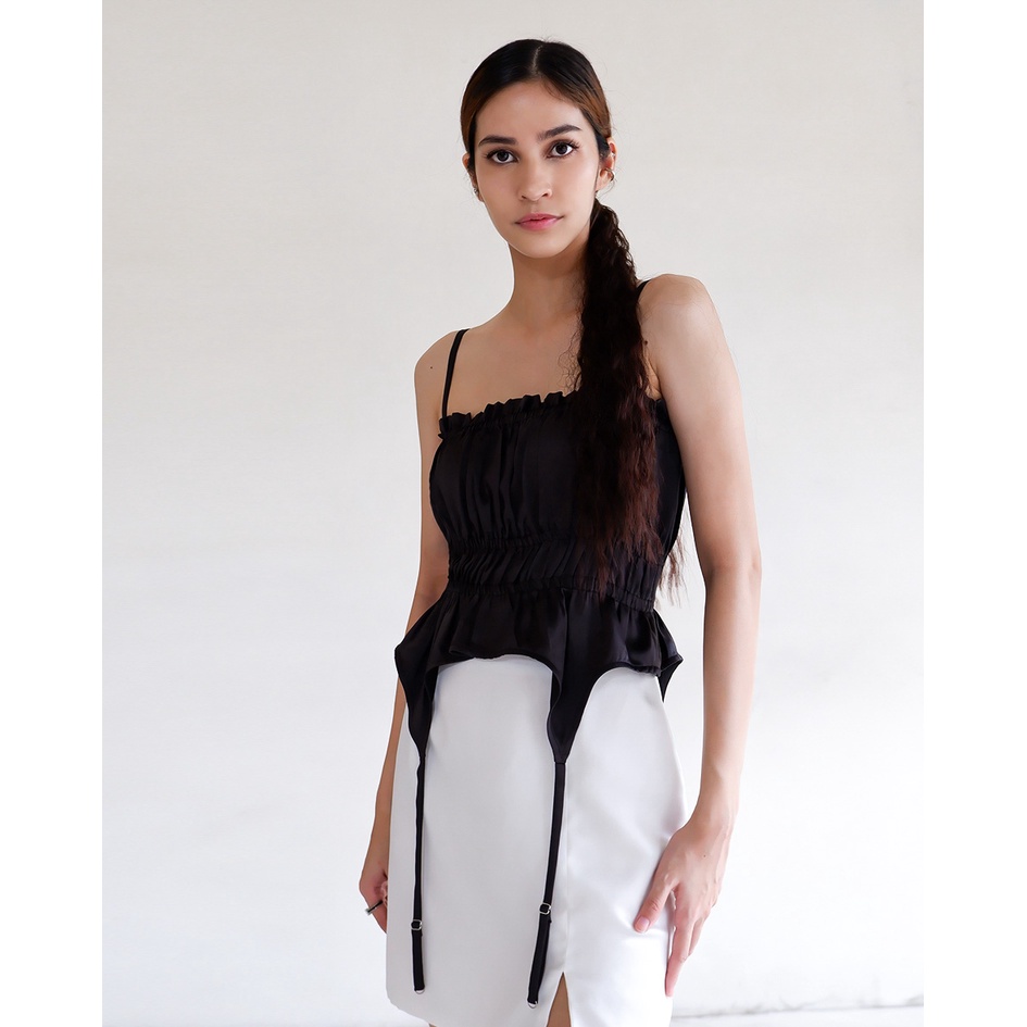 Jual LISA TOP | SATIN SLEEVELESS PARTY TOP | Shopee Indonesia