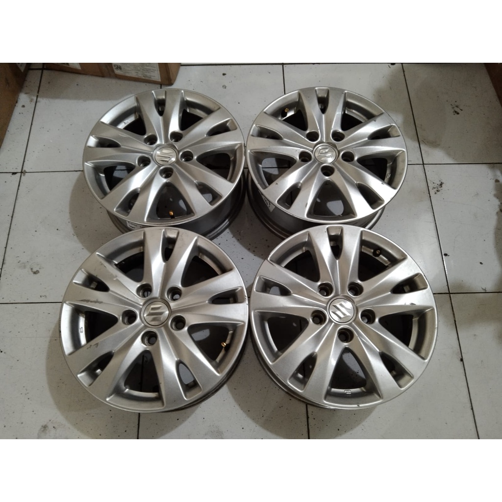 Jual Velg Oem Copotan Mobil ertiga Murah Ring 15 Lubang 5x114 Silver Cocok Untuk Inova Camry ...