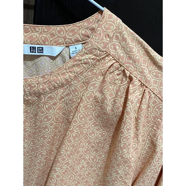 Jual Uniqlo Batik | Shopee Indonesia