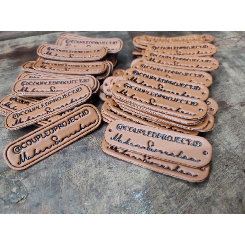 Jual LABEL EMBOS / Label tas kulit sintetis ukuran 1.5 x 5 | Shopee ...