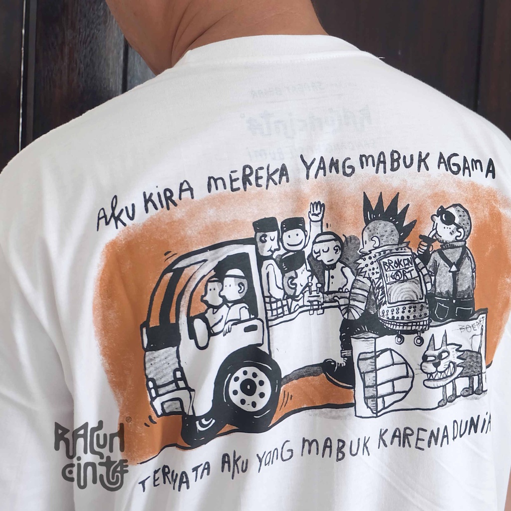 Jual racun cinta - Baju Kaos Pria Lengan Pendek Beragam Cowok Cewek ... Jual racun cinta - Baju Kaos Pria Lengan Pendek Beragam Cowok Cewek ...