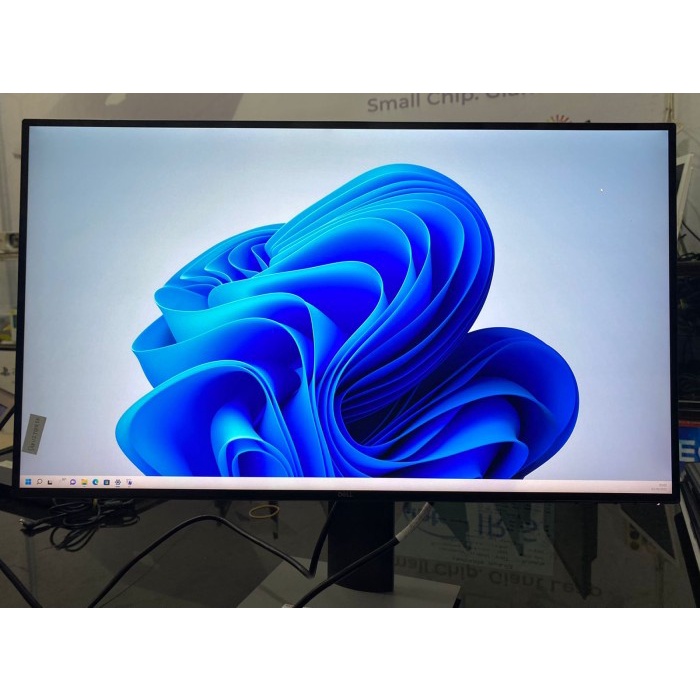 Jual Monitor Led Dell U2718Q -27 Inch- Port Lengkap- Resolusi 3840 x ...