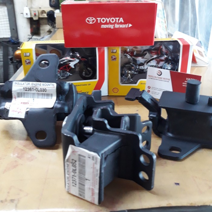Jual engine mounting dudukan mesin innova diesel matic original 2004 ...