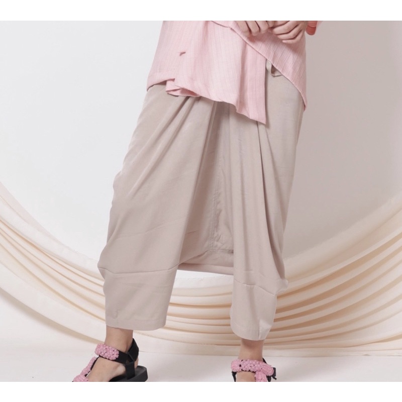 Jual LILIT PANTS NUDE - Kulot ikat - kulot kain - kulot sarong | Shopee ...