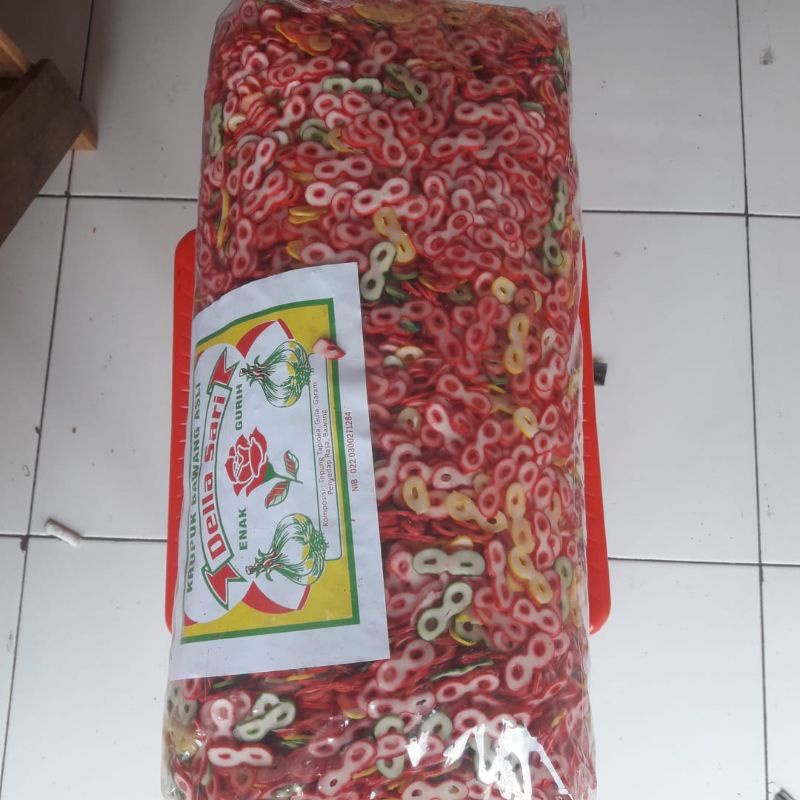 Jual KERUPUK ANGKA 8 MERK DELLA SARI 1 BAL 4,5KG | Shopee Indonesia