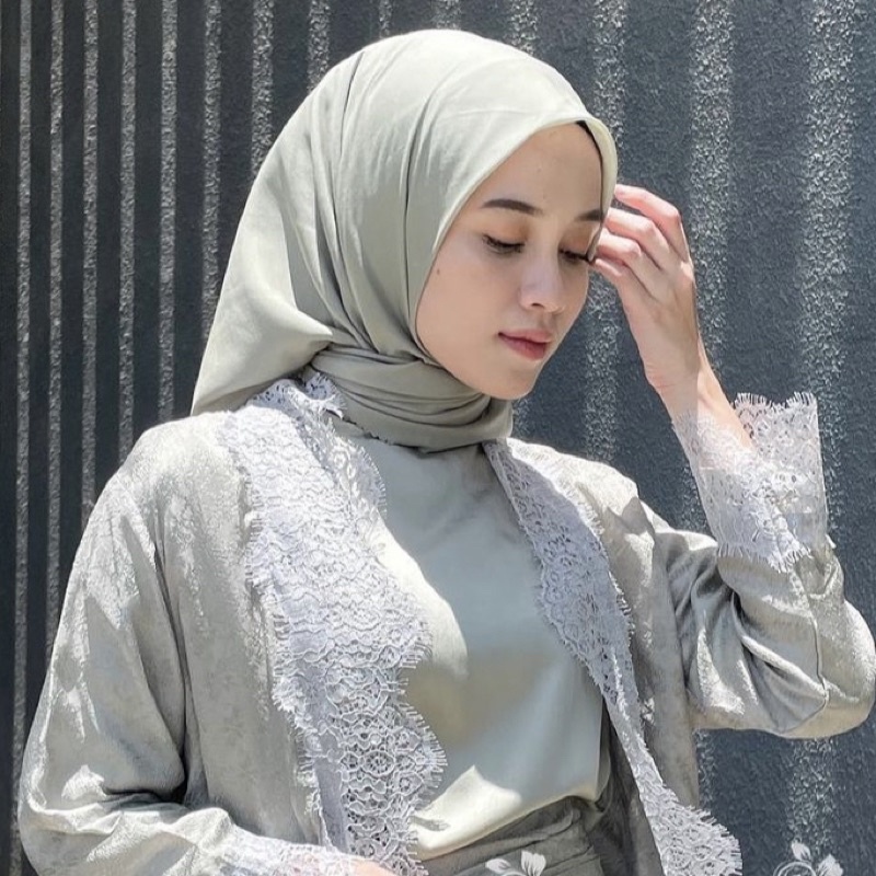 Jual FRASYA BUTIK | Hijab Kerudung Segi Empat Bahan Paris Premium ...