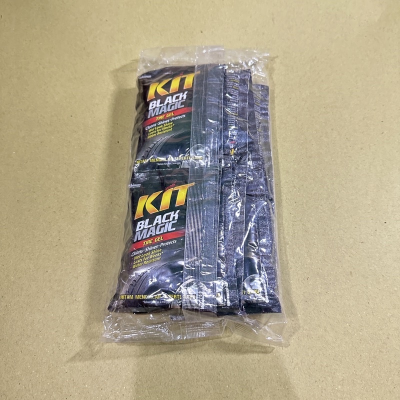 Jual Kit Black Magic Pengkilap Ban Sachet 32ml isi 12 pcs | Shopee ...