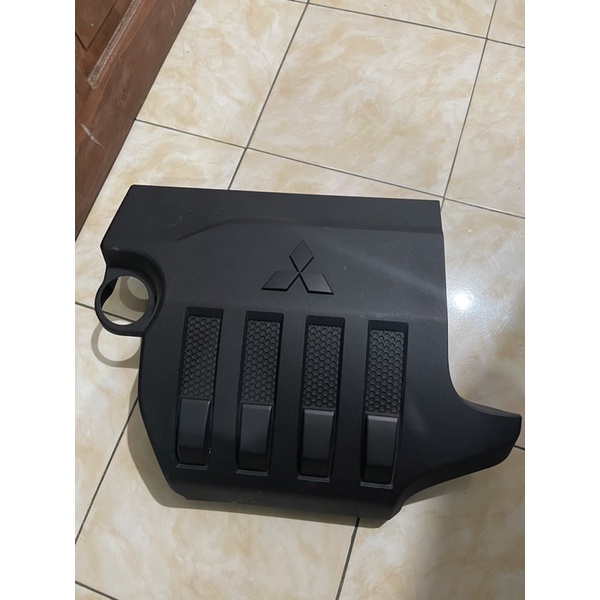 Jual cover engine/tutup mesin Mitsubishi xpander/livina original ...