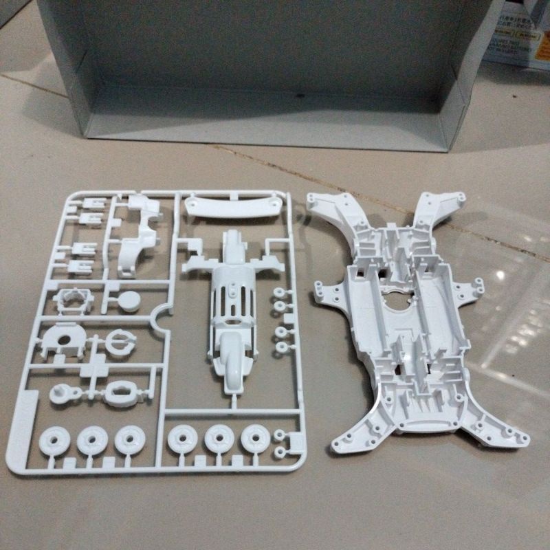 Jual Tamiya Chassis Ma Putih set / Ma Chassis White + Gearbox White ...