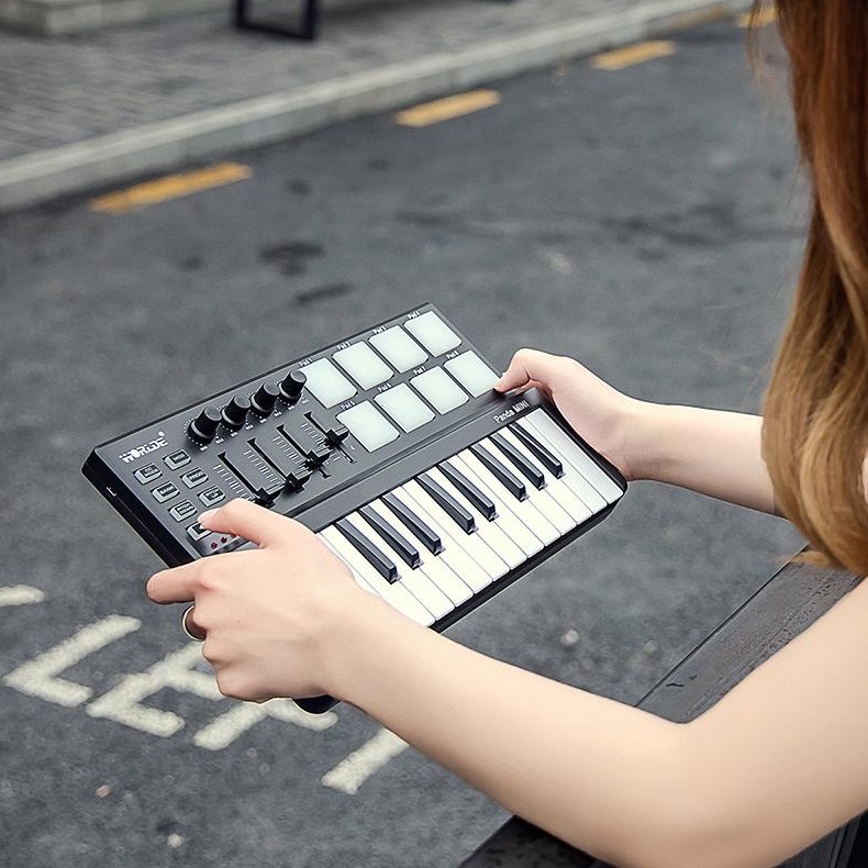 Jual Mini Piano Digital Elektrik 25 Key With DRUM Pad Midi Controller ...