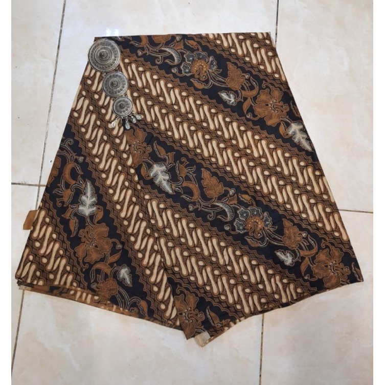 Jual Sinjang/Jarik/Kain Batik Solo Sogan | Shopee Indonesia