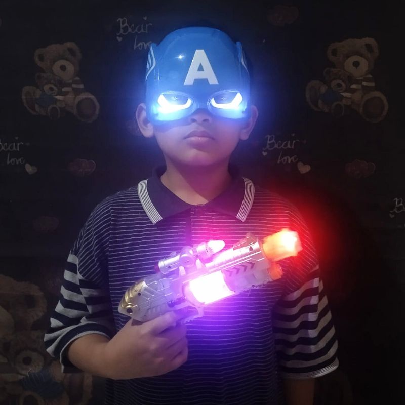 Jual Mainan Set Topeng dan Tembakan Captain America Laser LED Nyala ...
