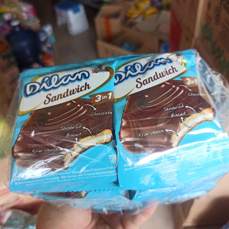 Jual Biskuit Dilan Sandwich Salut Cokelat Isi Krim Vanila | Shopee ...