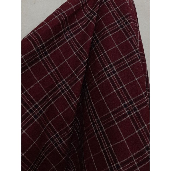 Jual Kain Kotak Semi Wool ( merah maroon garis coklat hitam ) per 25 cm ...