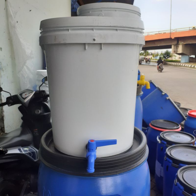 Jual EMBER KRAN CUCI TANGAN ATAU WUDHU EMBER KRAN | Shopee Indonesia