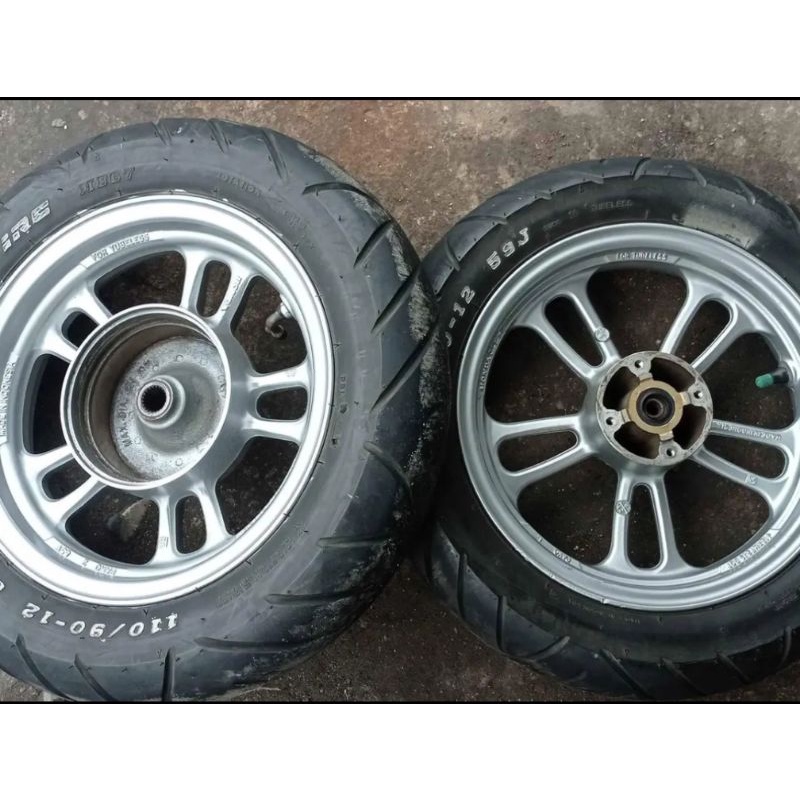 Jual velg scopy depan belakanbg ring 12 2021 / 2022 original sepaket ...