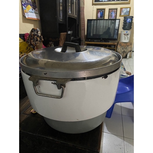 Jual RINNAI RICE COOKER GAS 10 liter second good condition | Shopee ...