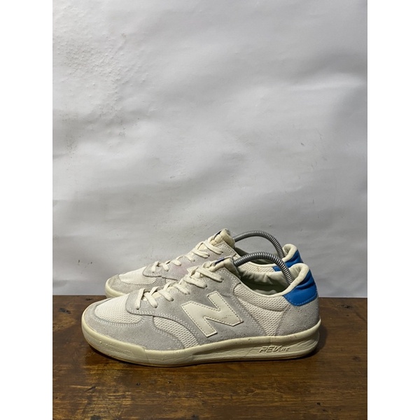 Jual SEPATU NEW BALANCE 300 SIZE 42 SECOND ORIGINAL | Shopee Indonesia