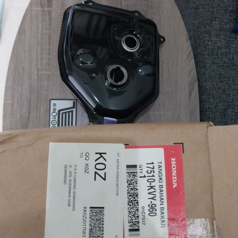 Jual Tangki Tengki Bensin Fuel Tank Beat Karbu Original AHM | Shopee ...