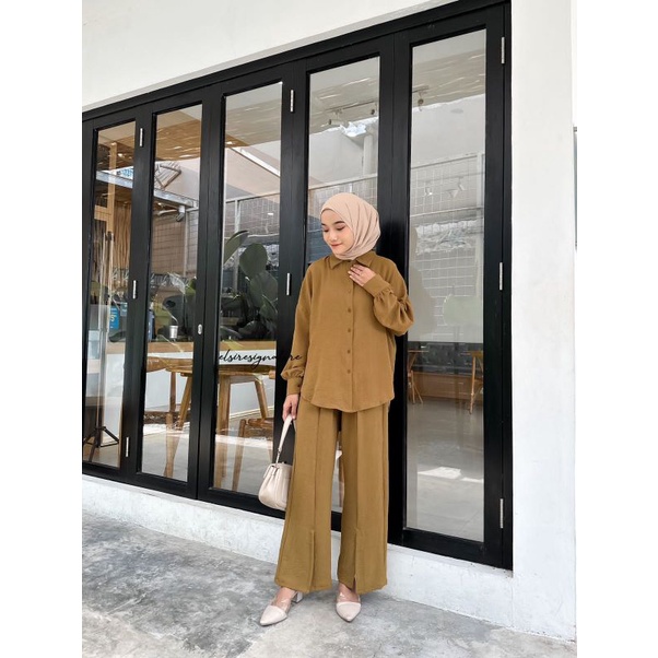 Jual YEJI SETELAN WANITA CRINKLE AIRFLOW BY ELSIRE | Shopee Indonesia