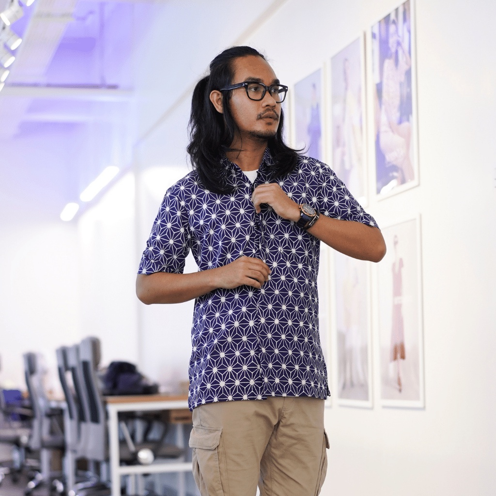 Jual Nebula Short Sleeve M0105 TBH - Kemeja Batik Modern Lengan Pendek ...