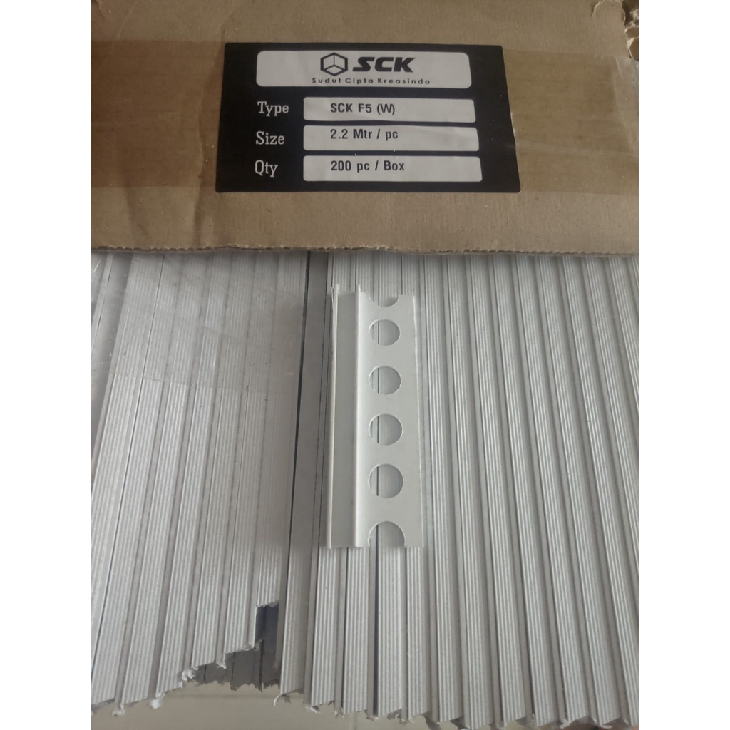 Jual Tali air plin / skirting / nat UPVC/PVC SCK F5 W 2.2Mtr | Shopee ...
