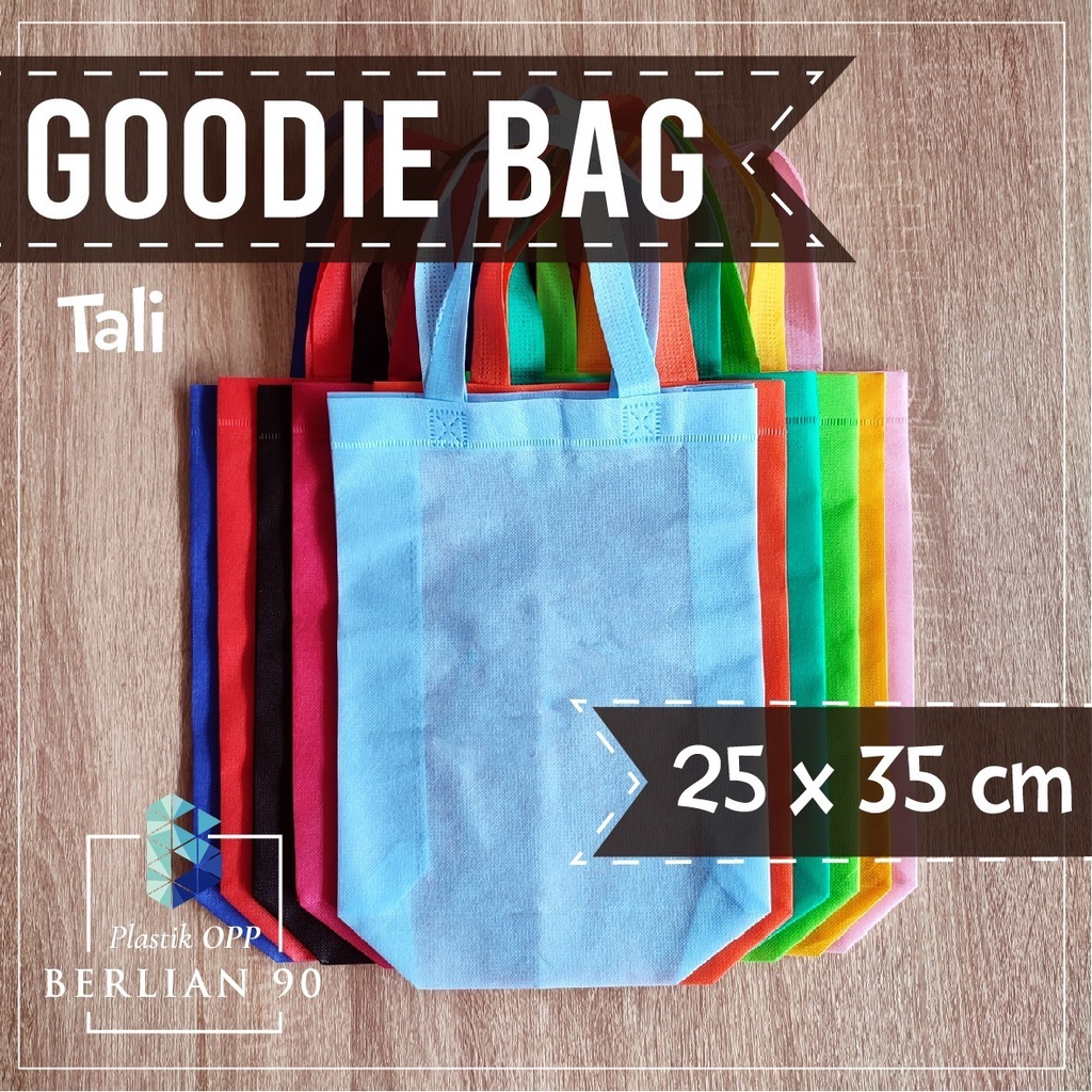 Jual Tas Spunbond Goodie Bag Handle uk 25x35 cm Isi 12 Pcs Tebal / Goodie Bag / Tas Kain Kantong ...
