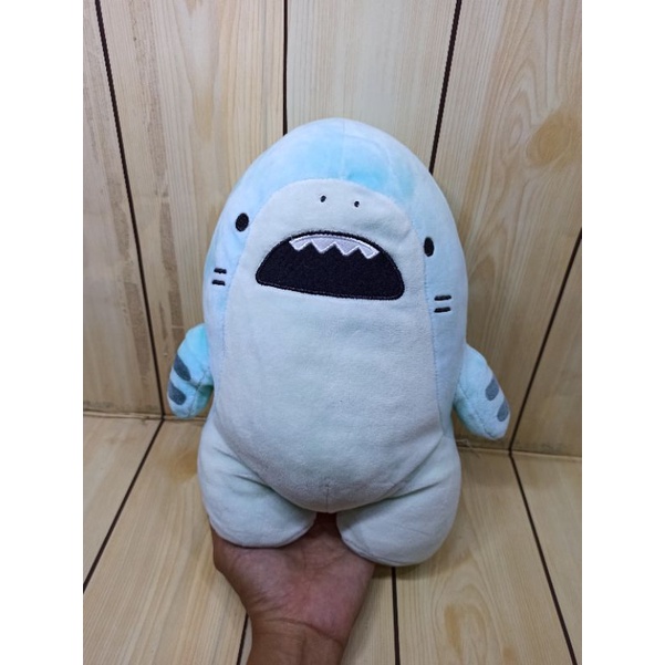 Jual boneka hiu sharks original samezu cut brand | Shopee Indonesia