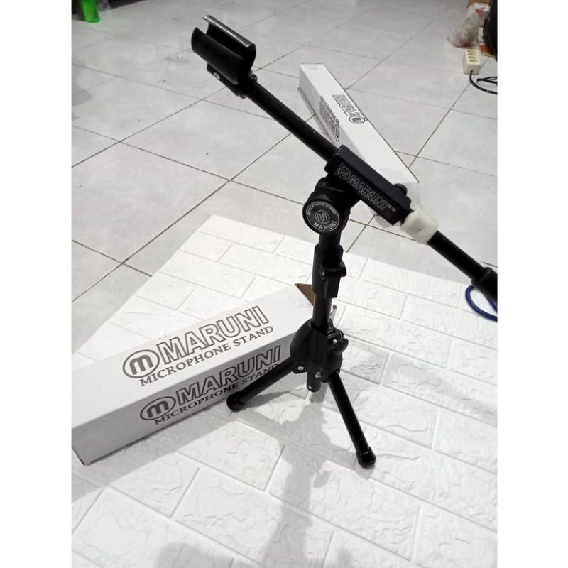 Jual STAND MIC MARUNI PENDEK PLUS GRATIS HOLDER PENJEPIT MIC | Shopee ...