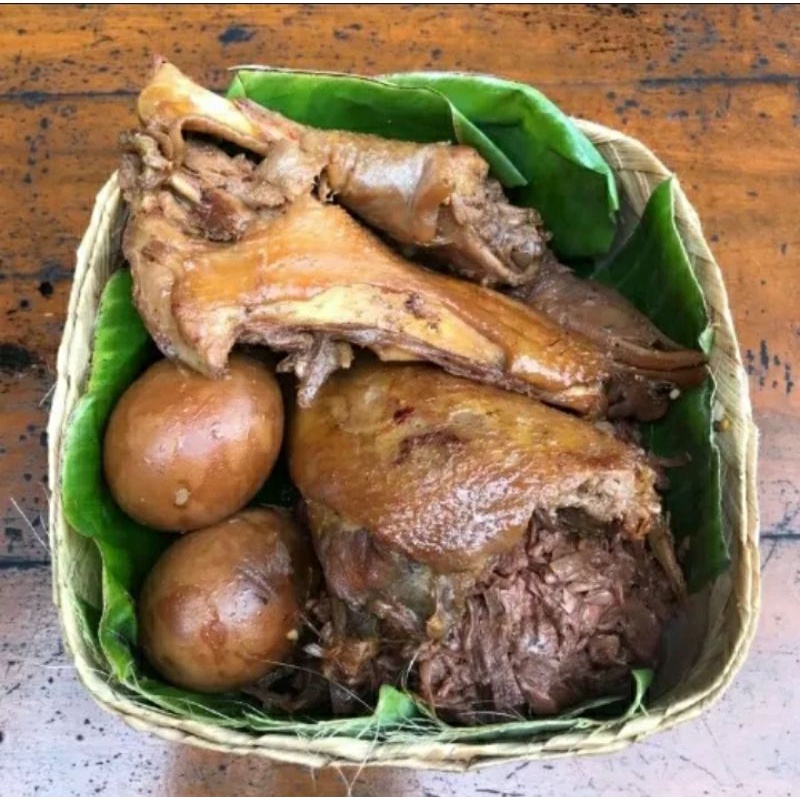 Jual GUDEG BU Hj AMAD mBarek fresh vaccum (gudeg+krecek +ayam 1/2 ekor ...
