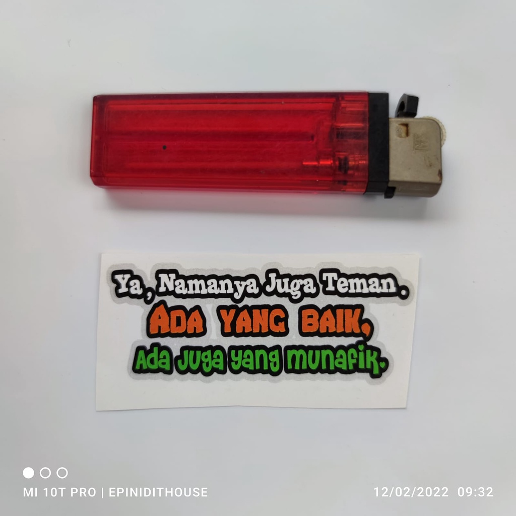 Jual Stiker Ya Namanya Teman Munafik Meme Humor Lucu Viral Motor ...