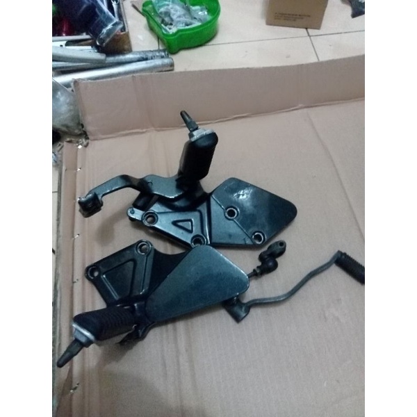 Jual foot step depan copotan Kawasaki ninja RR 150cc original kanan ...