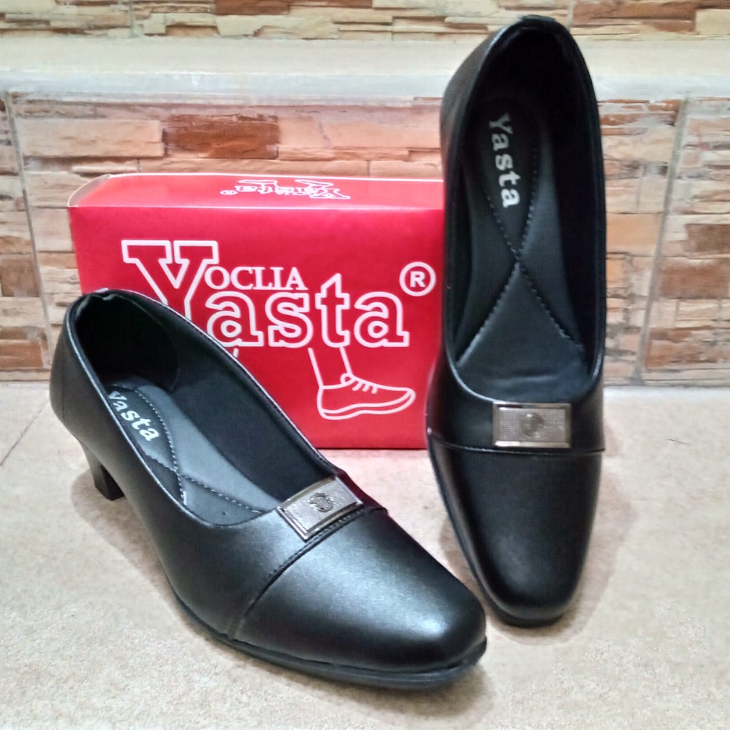 Jual Sepatu Formal / Sepatu Kerja / Sepatu Guru KicKers HY 01 Oclia ...
