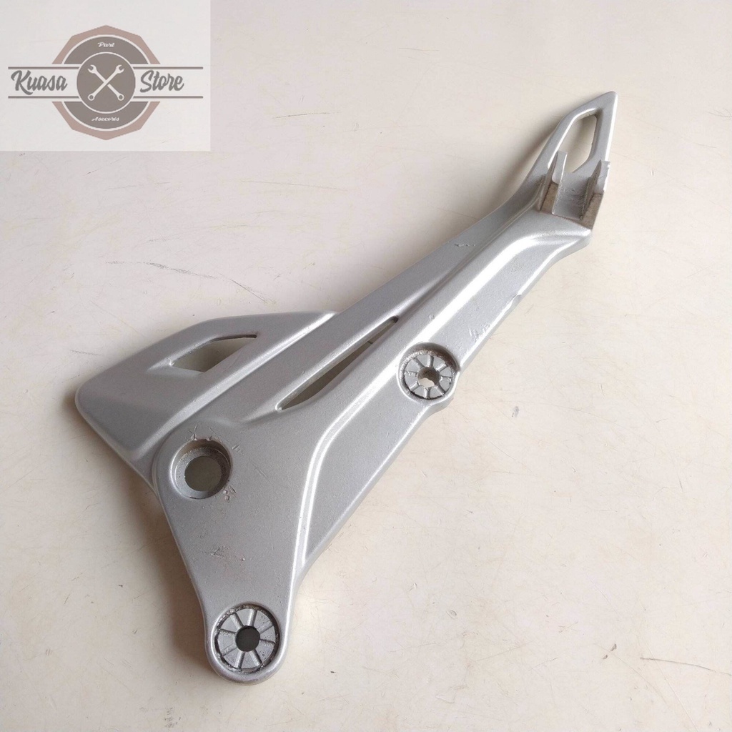 Jual FOOTSTEP STEP BELAKANG KIRI SMASH TITAN 115 ORIGINAL BEKAS DUDUKAN ...