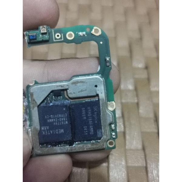 Jual Bahan Scarbe Oppo reno 4f ufs H9HQ16AFAMMD CPU MT6779V MESIN MATI ...